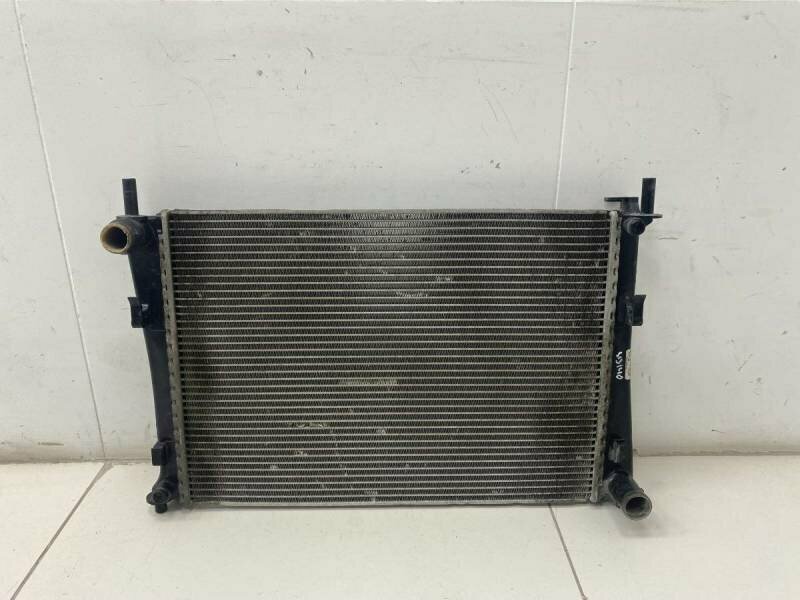 Радиатор охлаждения двигателя Ford Fiesta MK5 2002-2008 кат.номер: 4S6H8005DA 1325831