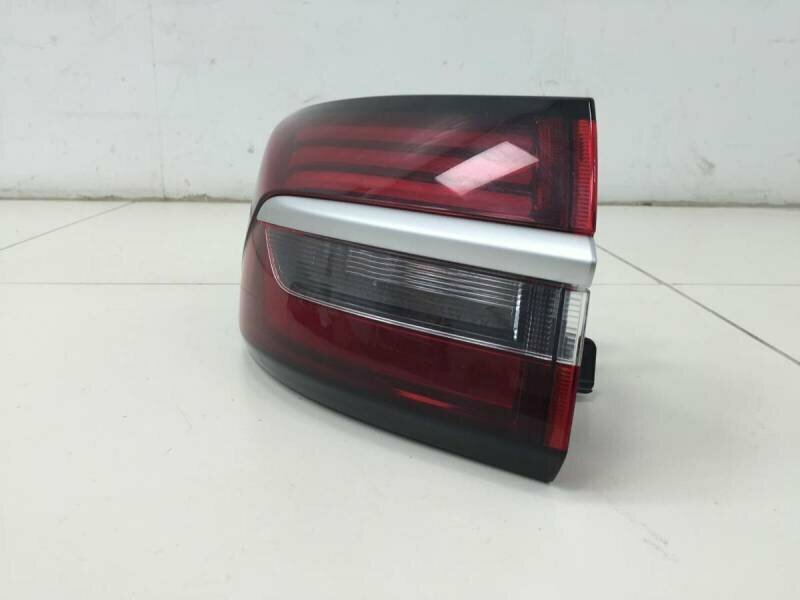 Фонарь задний наружный левый Geely Coolray 2018