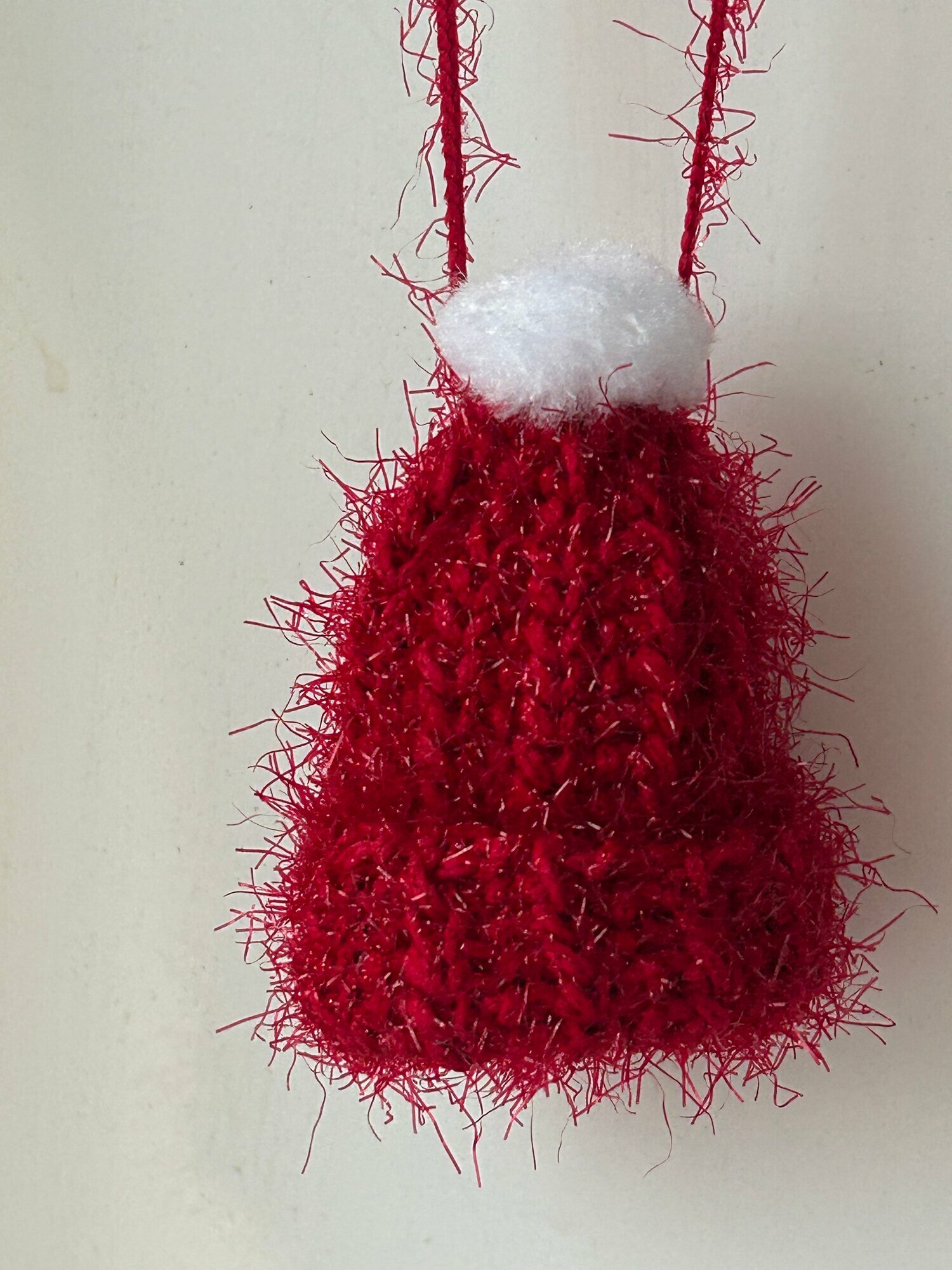 Елочная игрушка "Шапуля", вязаная, ручная работа, высота 7 см