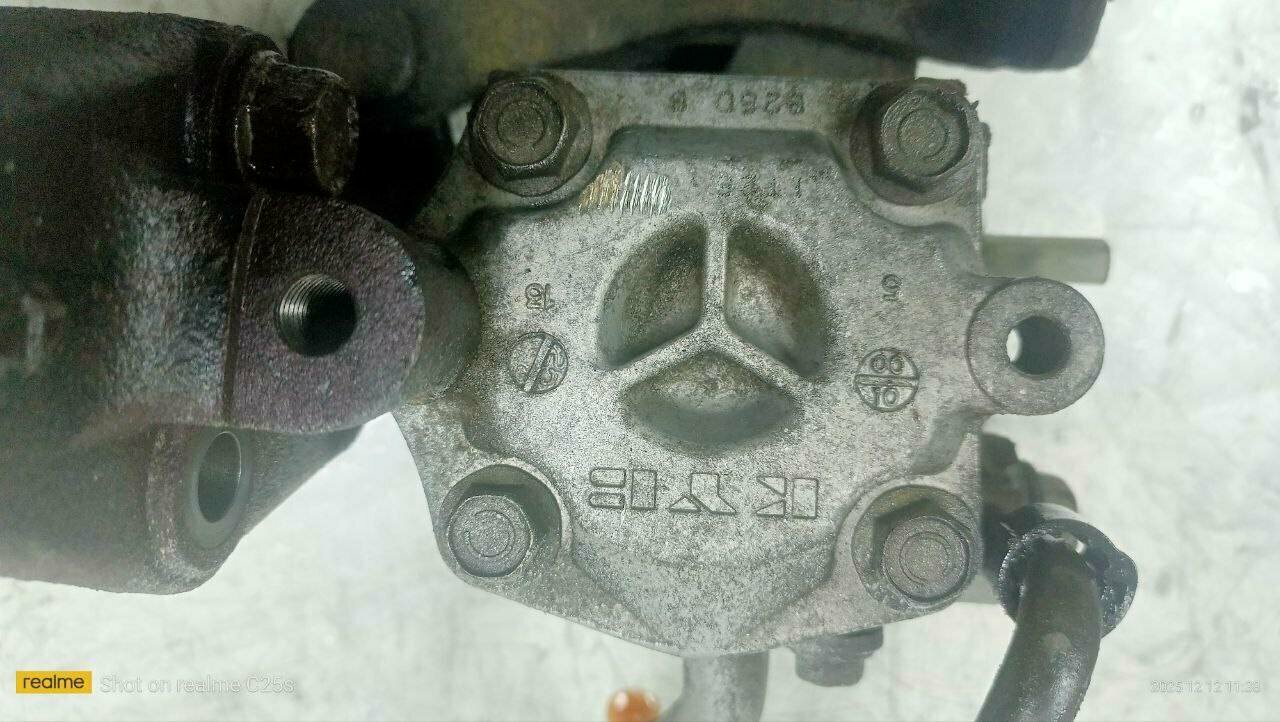Насос гидроусилителя руля Mazda