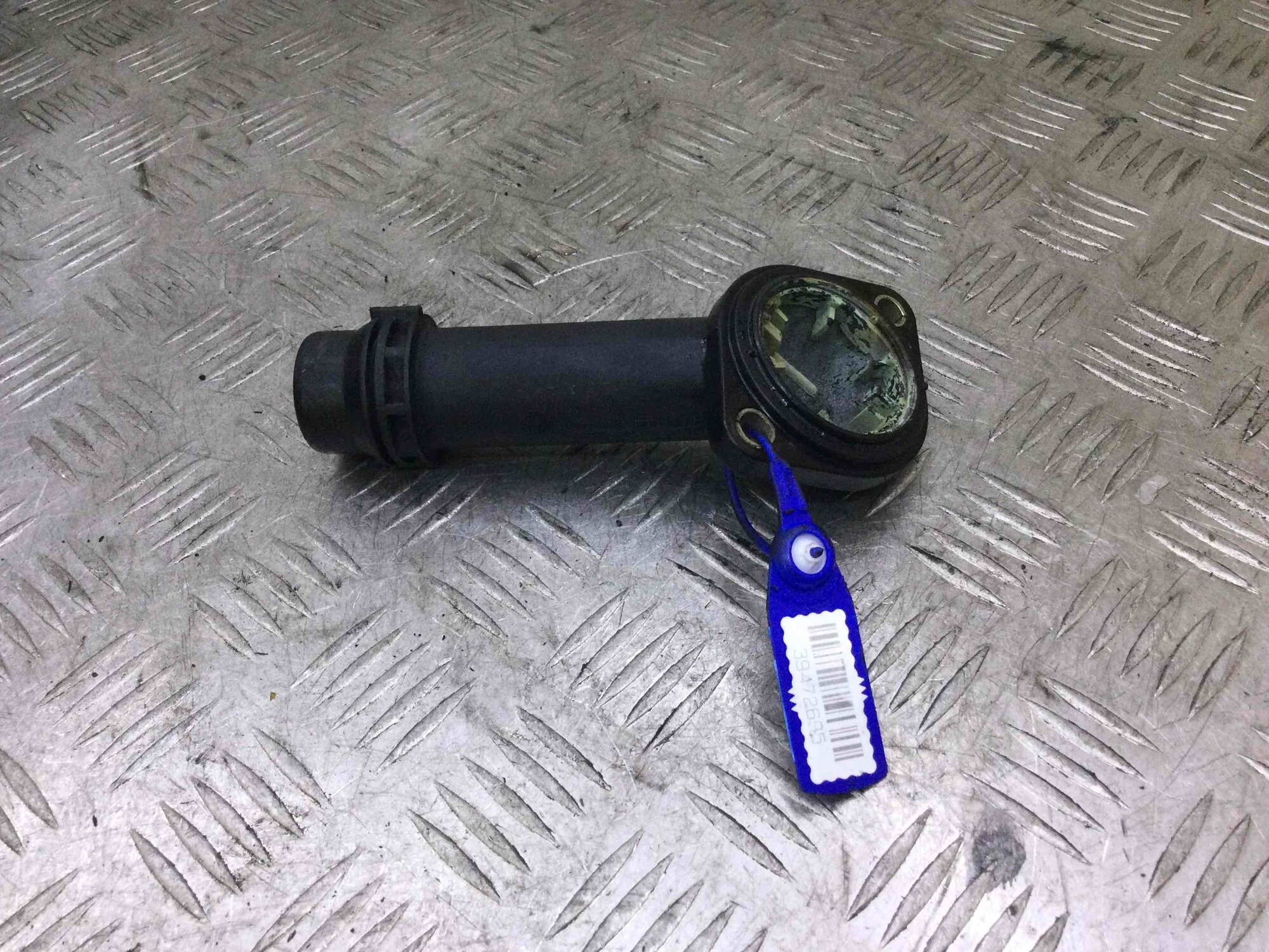 Б/У Фланец (тройник) системы охлаждения Volkswagen Passat B5 (1996-2000) 1999 г.