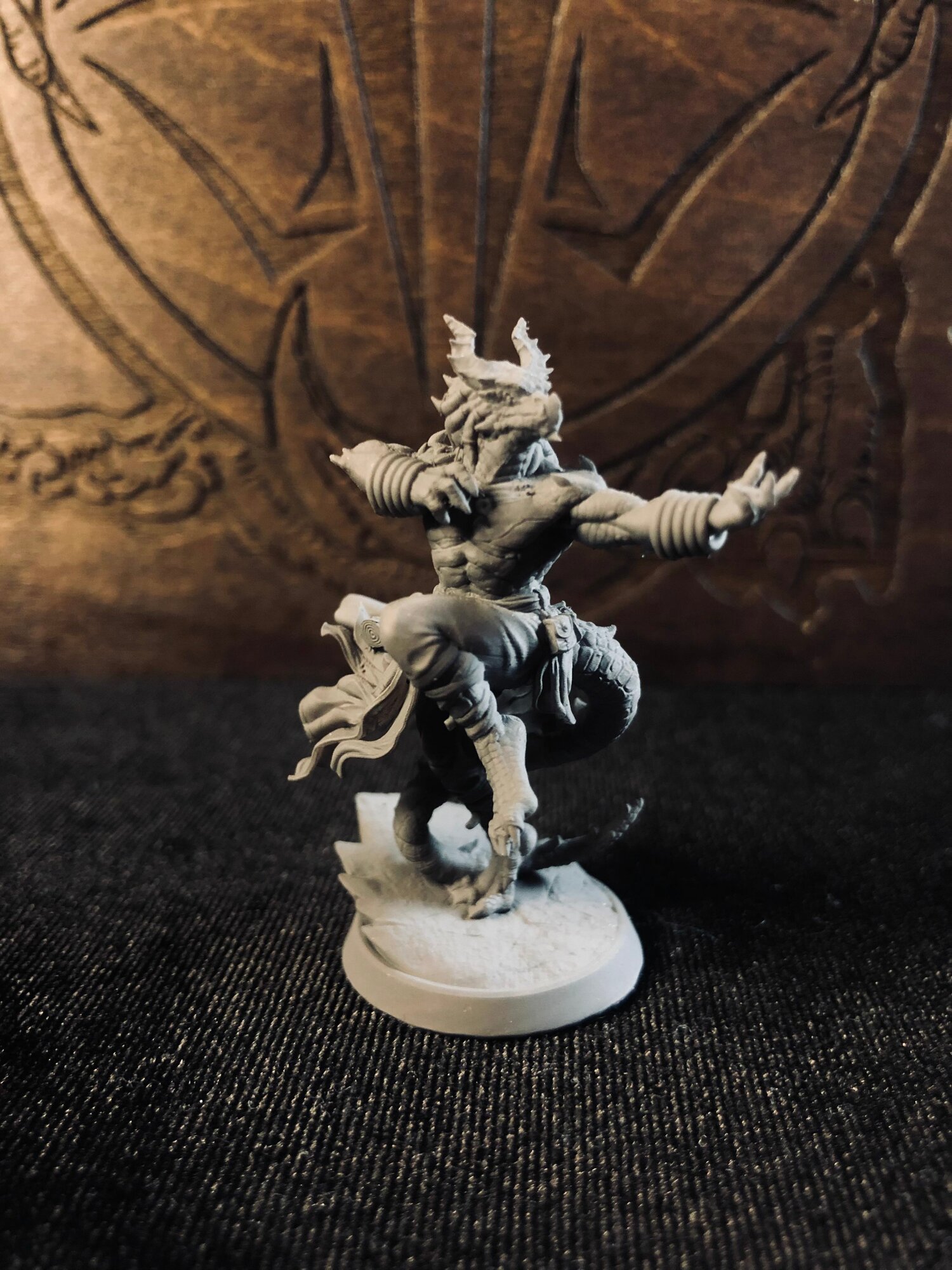 Драконорожденный монах - Миниатюра для настольных игр DnD, ДнД, Dungeons & Dragons, Pathfinder.