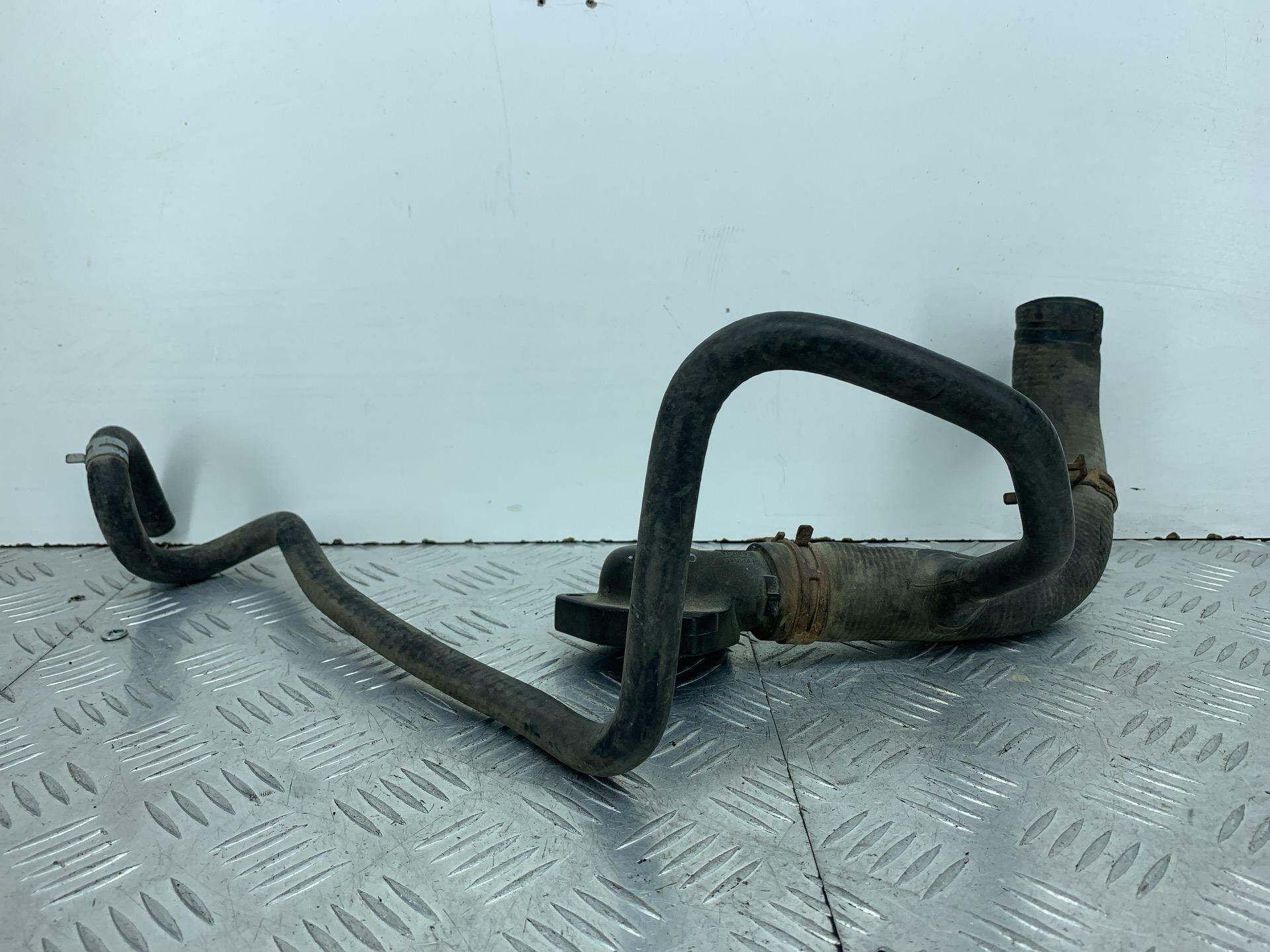 Патрубок охлаждения Ford Transit 95WM8594AC