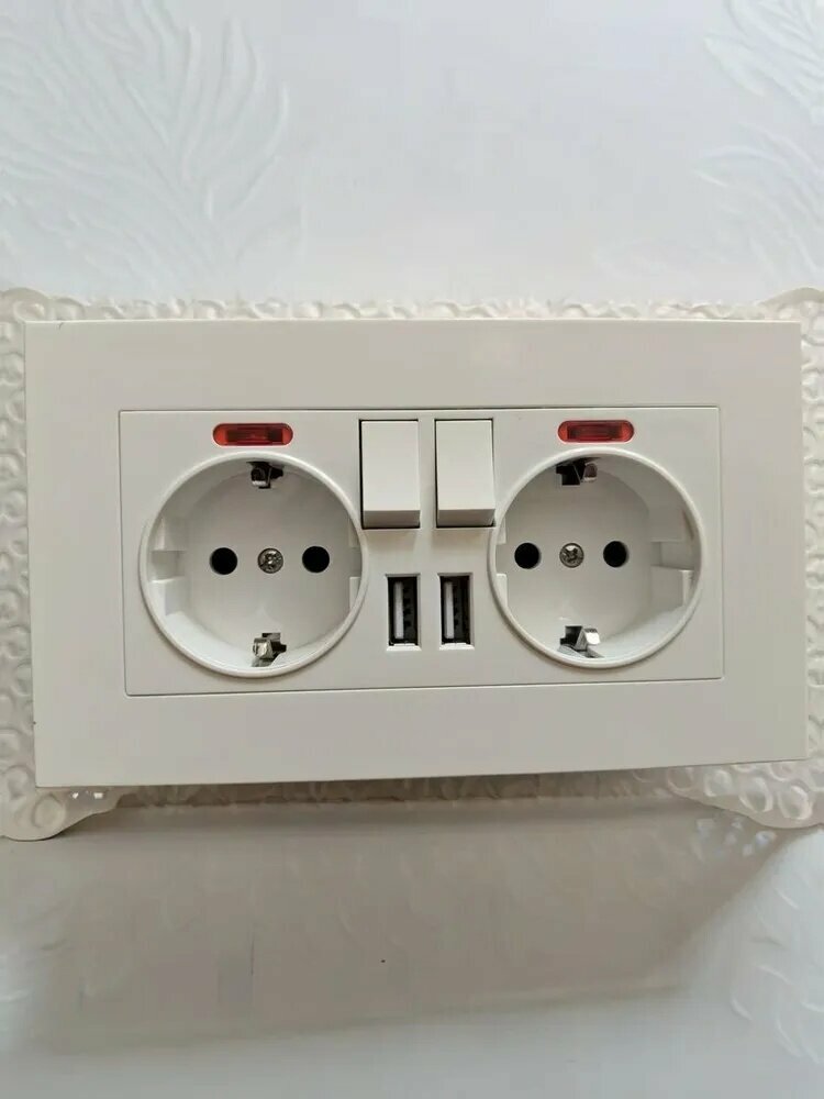 Розетка двойная накладная с 2 USB портами для открытого или скрытого монтажа