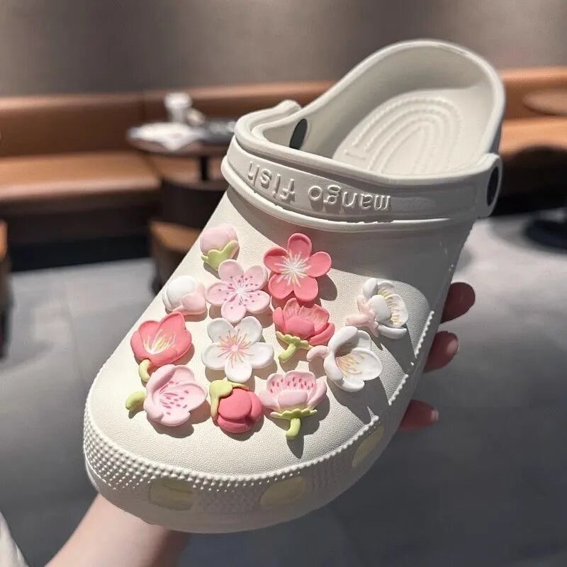 Джиббитсы для обуви 24 шт. Цветочный декор для Crocs, украшения для обуви, аксессуары для кроссовок и сандалий. — фото 1