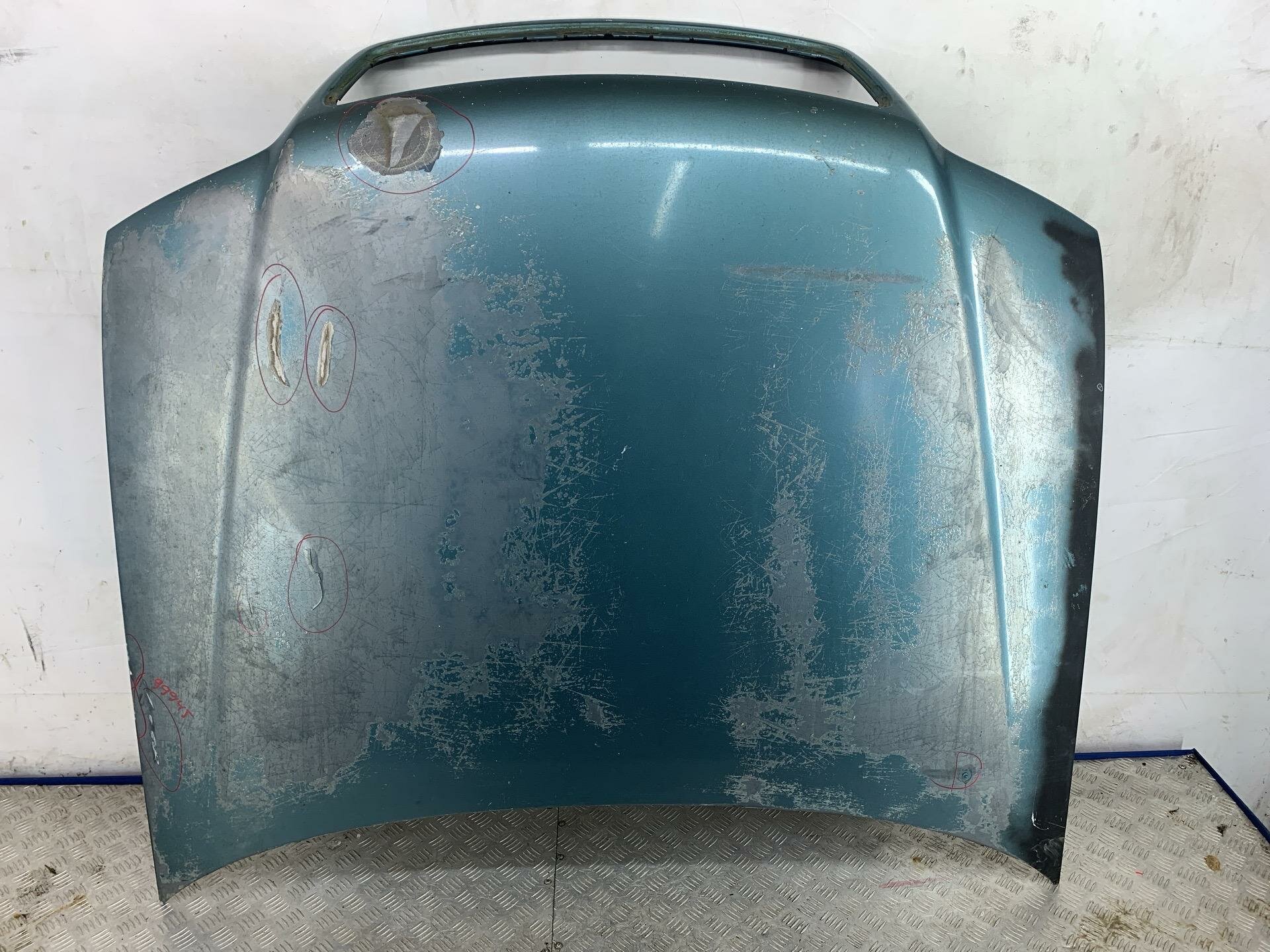 Капот Audi A6 C5 1999