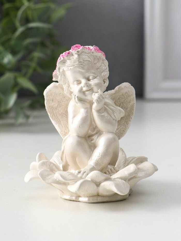 Сувенирная фигурка Хорошие сувениры гипсовая, Ангел на цветке, 8.5х7.5х7 см, перламутровое покрытие