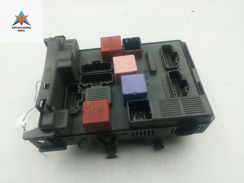 Блок предохранителей Renault Laguna 2 рест. 2007
