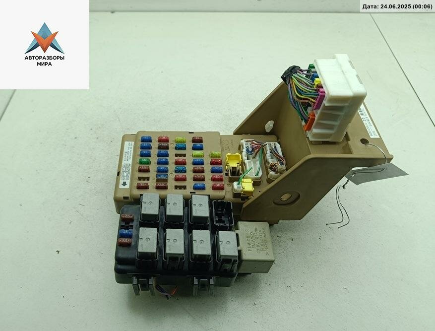 Блок предохранителей Subaru Forester 3 (SH) 2010 82201FG010