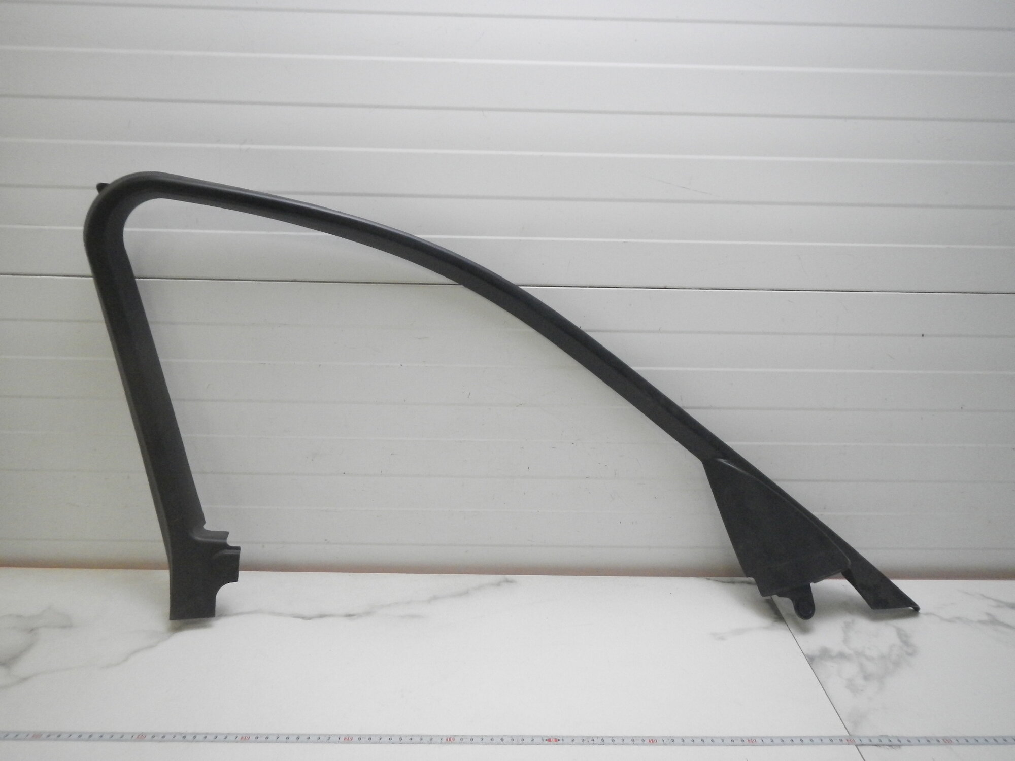 Б/У Накладка двери, BMW (БМВ)-3 (F30) (11-19) BMW 3 (F30) (11-19) передней левой Царапины. 642149 BMW арт. 51337259381