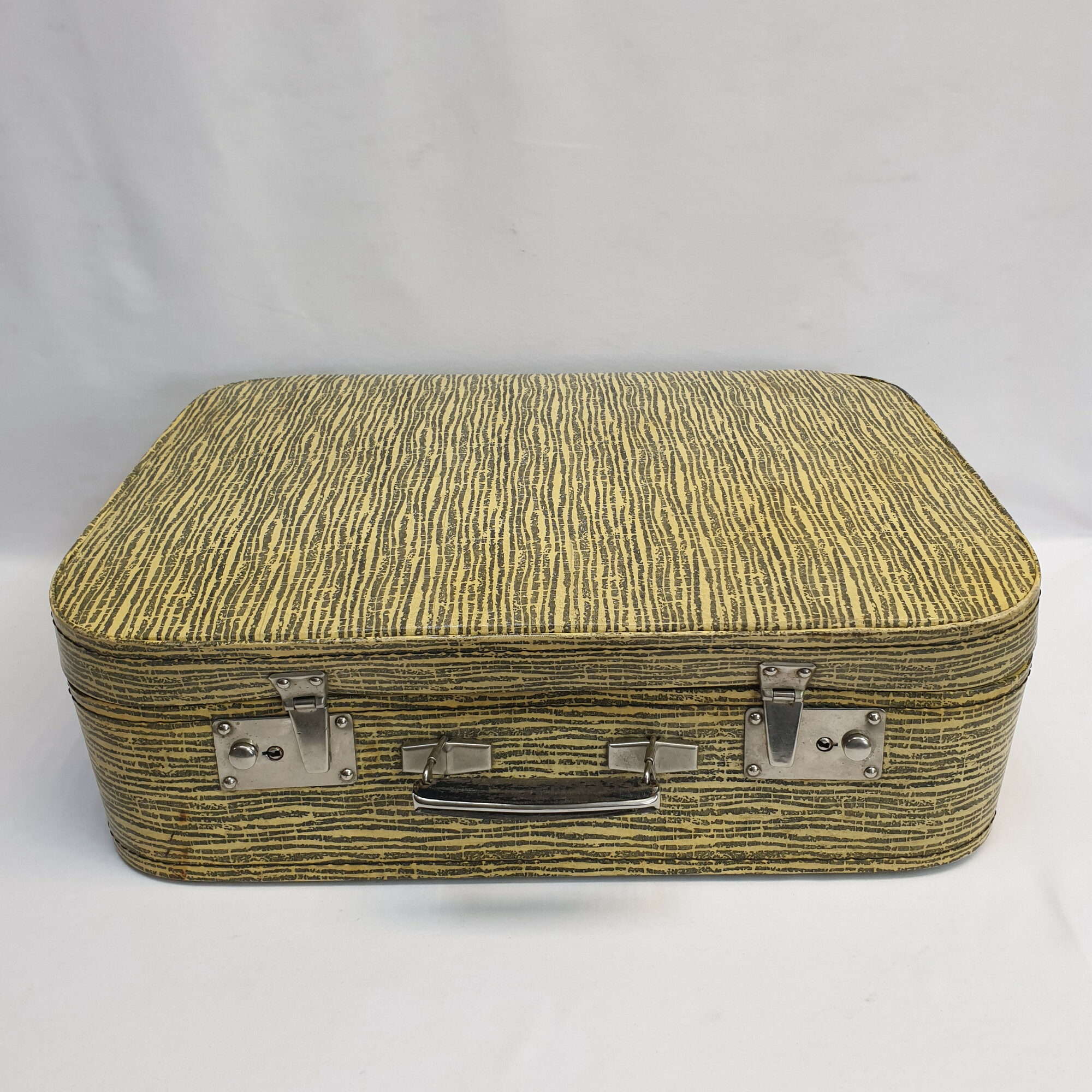 Винтажный чемодан 51х38х16 см, кожзам, фурнитура металл, СССР.