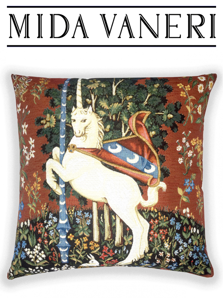 Декоративная гобеленовая наволочка "Волшебный лес Единорог" 45х45 см MIDA VANERI