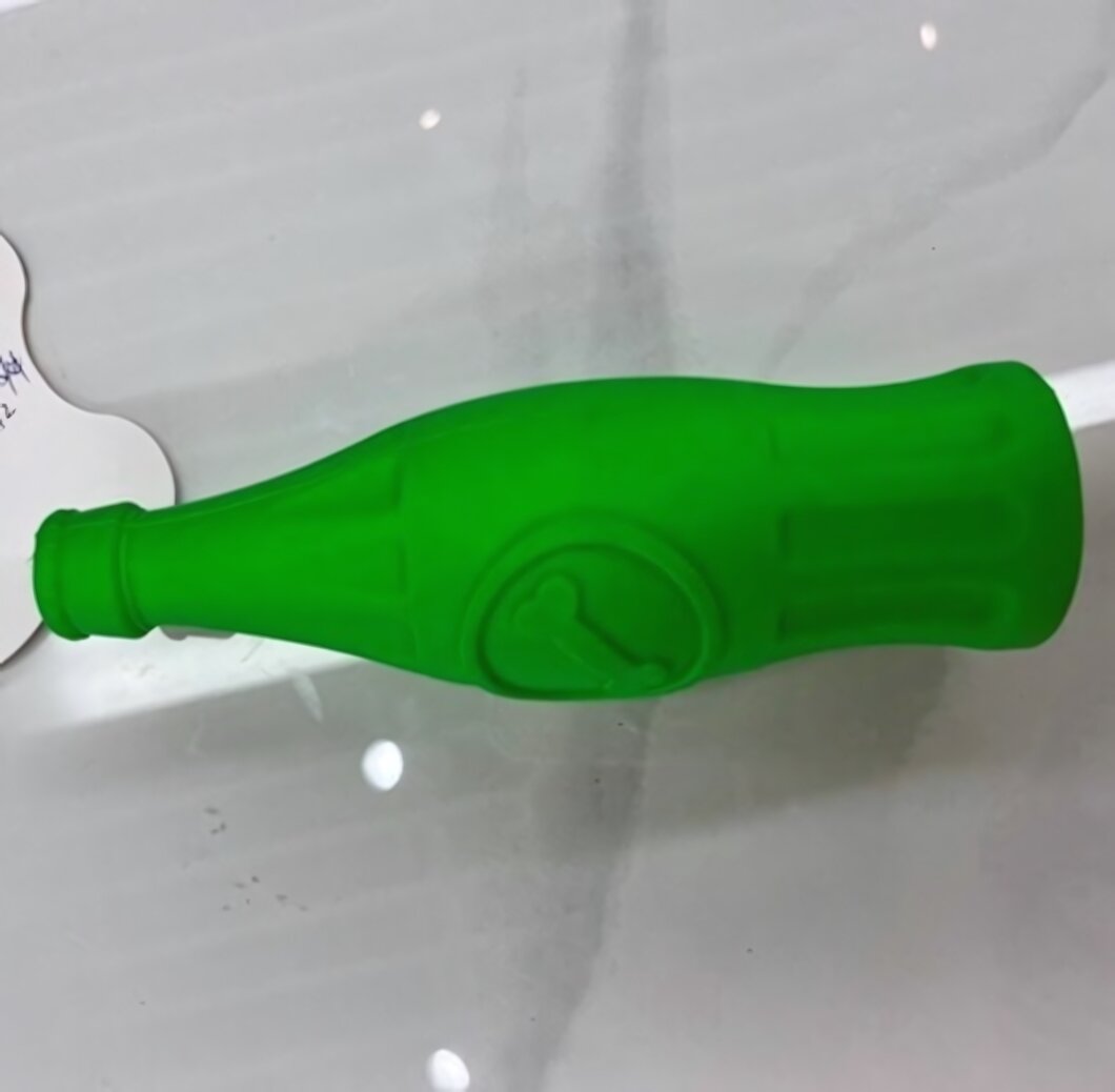 Игрушка для собак 'Бутылочка' TPR 17*4.7см, цвет зеленый, с пищалкой