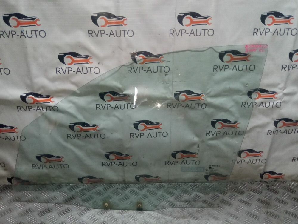 Стекло переднее левое Daewoo Nubira J150 Daewoo