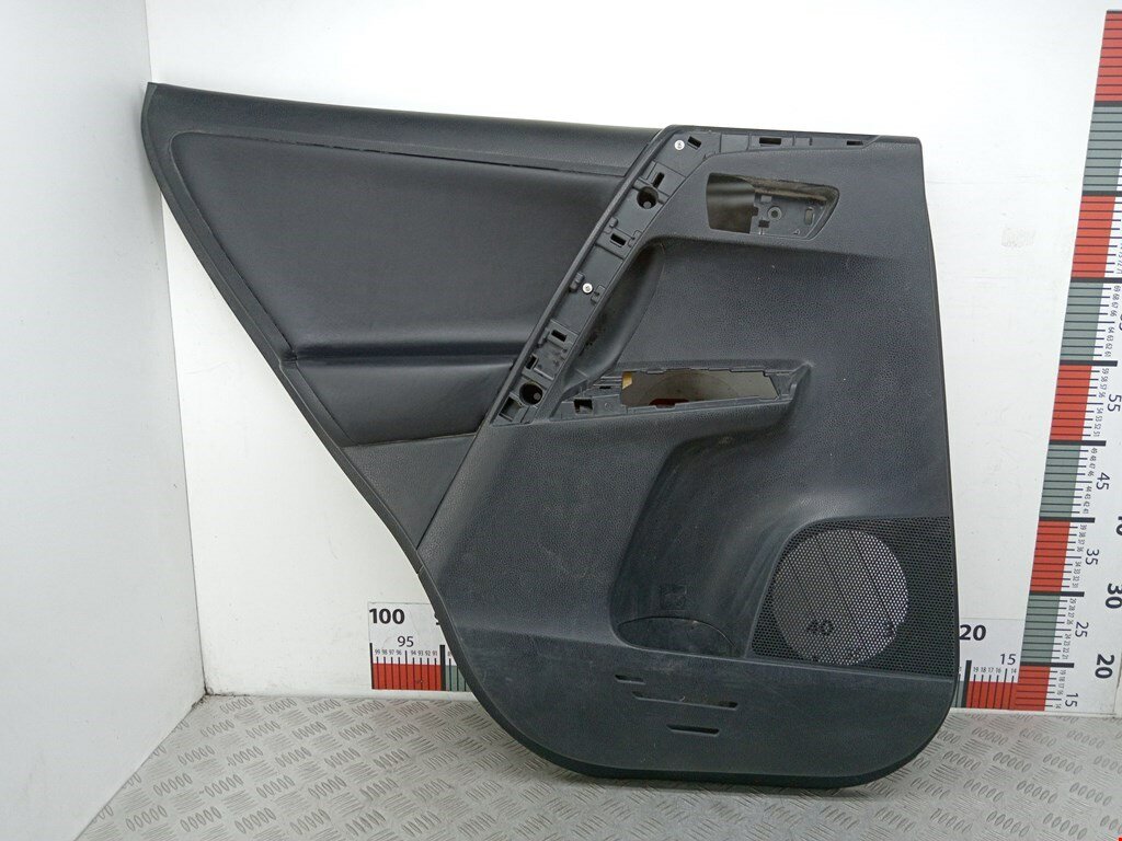 Обшивка (карта) двери задней левой Toyota Rav4 4 арт. 2255052