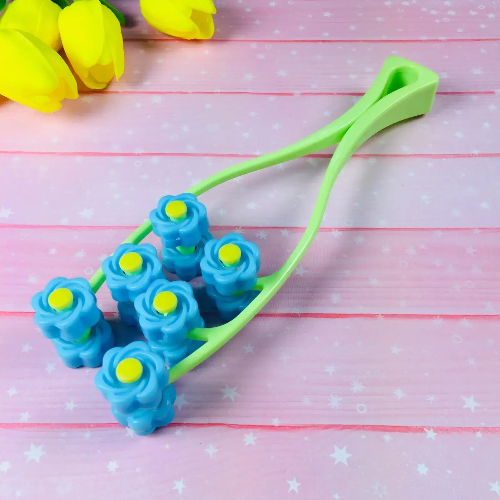 Массажер роликовый для лица и шеи «Букет», 12 роликов, 22х6см, удобный