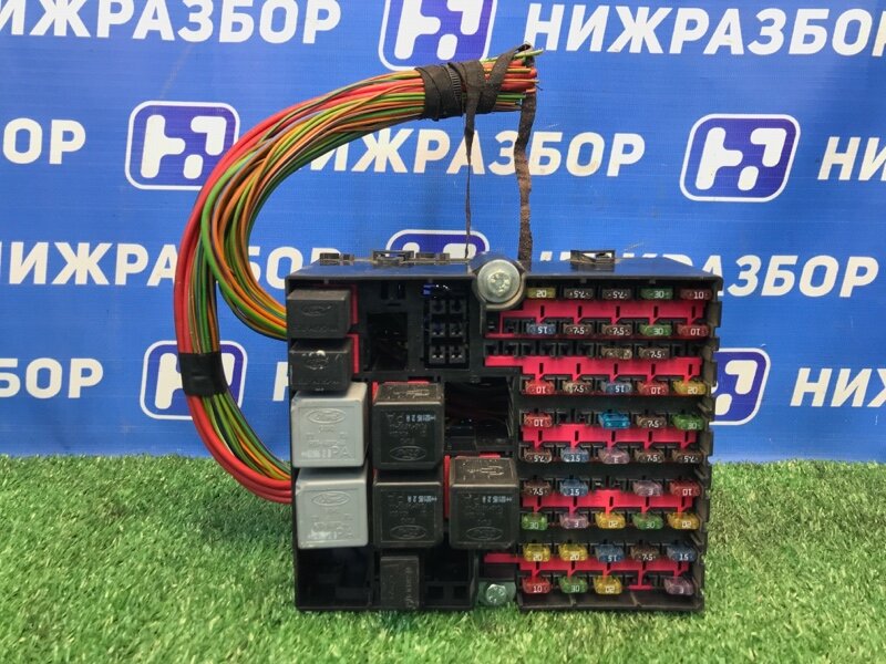 Блок предохранителей Ford Fiesta MK5 1.4 FXJB (б/у) 2S6T14401NE
