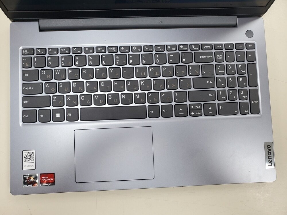 Ноутбук Lenovo V15 G4; Ryzen 3 7320, AMD Graphics, 8 Гб, 500 Гб, б/у, уценка