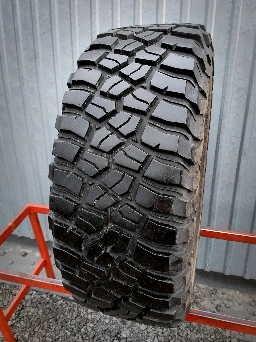 Автошина Б/У 285/70 R17 BFGoodrich Mud-Terrain T/A KM3