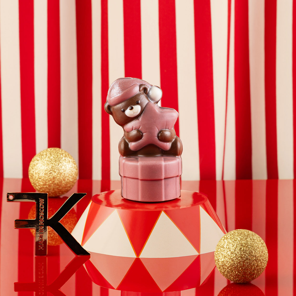 Фигурка шоколадная FrenchKiss, Мишка со звездой фигурка в молочном шоколаде