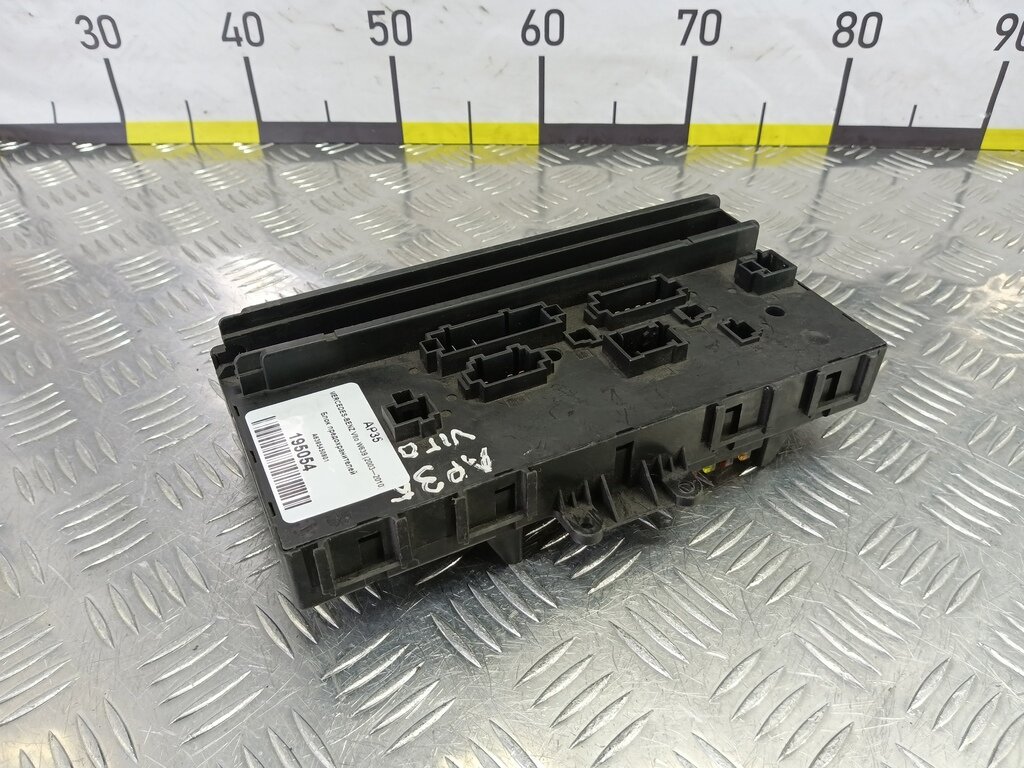 Блок предохранителей Б/У для MERCEDES-BENZ Vito W639 (2003—2010) A6395450801