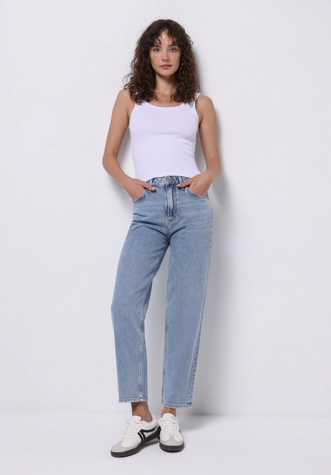 Джинсы зауженные 884 LAUREN Straight Fit 