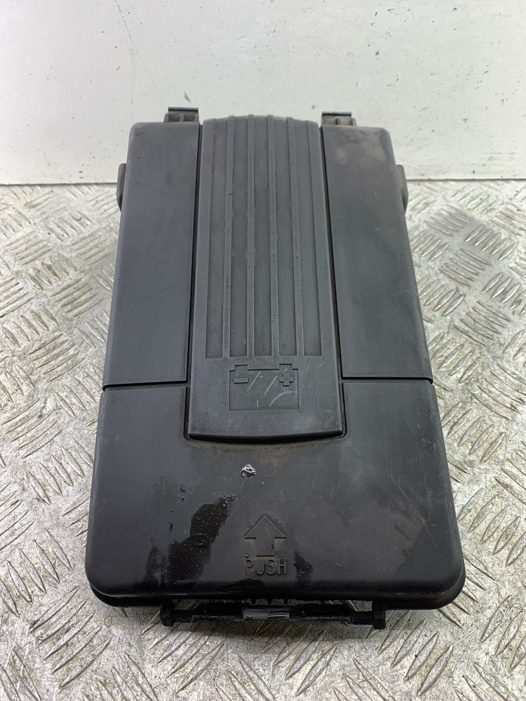 Крышка аккумулятора Skoda Octavia 2 1Z5 2008 1K0915443C