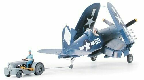 Tamiya 61085 1/48 Набор моделей самолетов ВМС США Vought F4U-1D Corsair с моторным буксиром