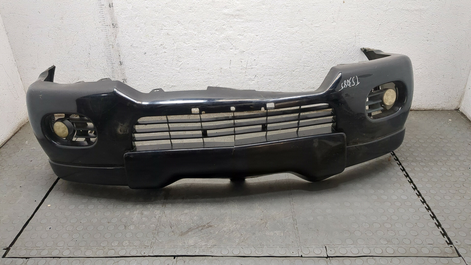 Бампер передний Mitsubishi Montero Sport / Pajero Sport Б/У