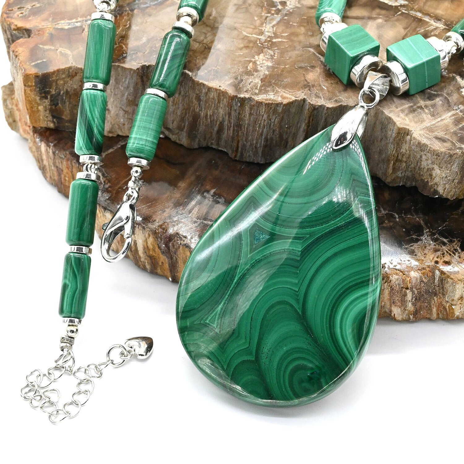 Колье, малахит