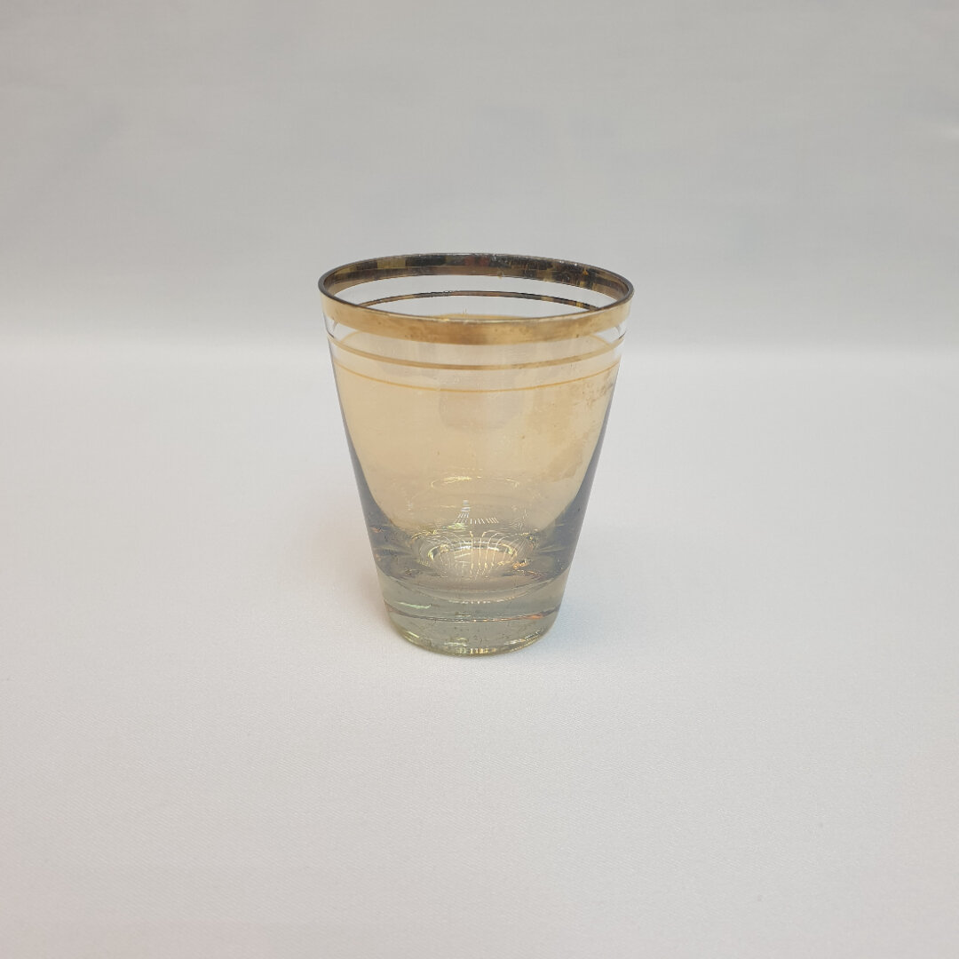 Стакан малый, медовое стекло позолота 130 мл высота 8 см, винтаж СССР