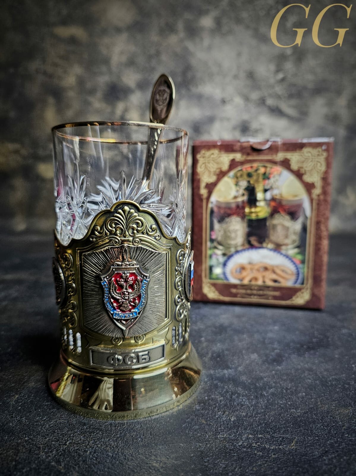 Подстаканник "ФСБ" латунь, хруст. стакан, ложка в картон. коробке