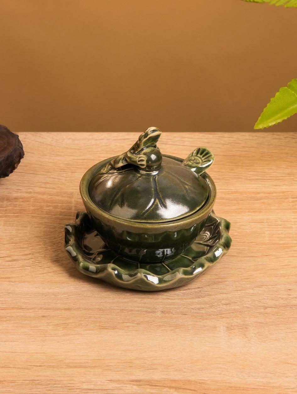 Соусник с крышкой на подставке «Лягушка», 8×9×10 см, керамика, зелёный