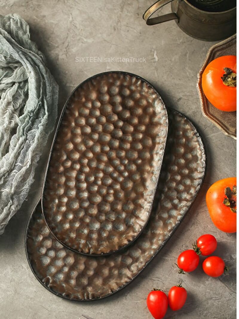 Железный поднос для хранения и сервировки еды