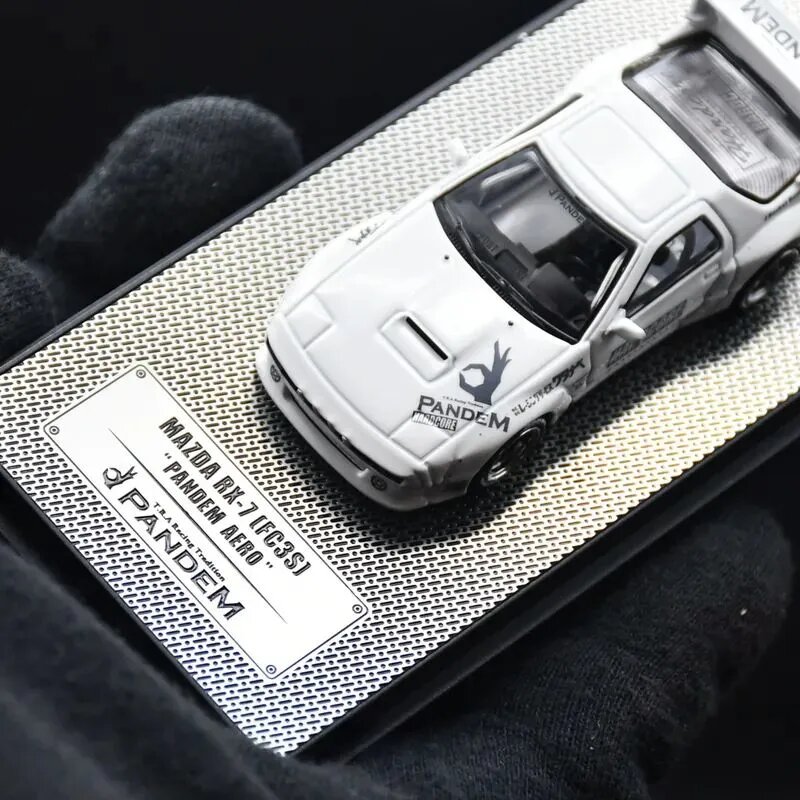 Машинка INNO 1:64 TOP SECRET Nissan BNR32 GT-R 650R модельки машин металлические