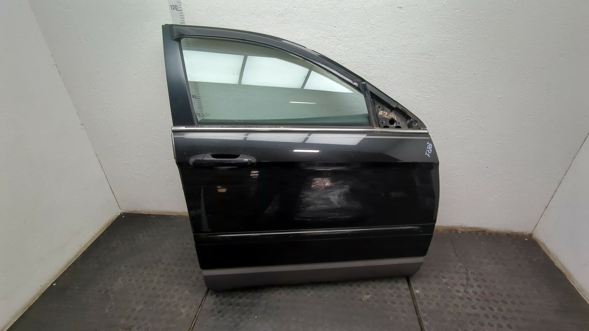 Дверь боковая (легковая) правая передняя Chrysler Pacifica Б/У