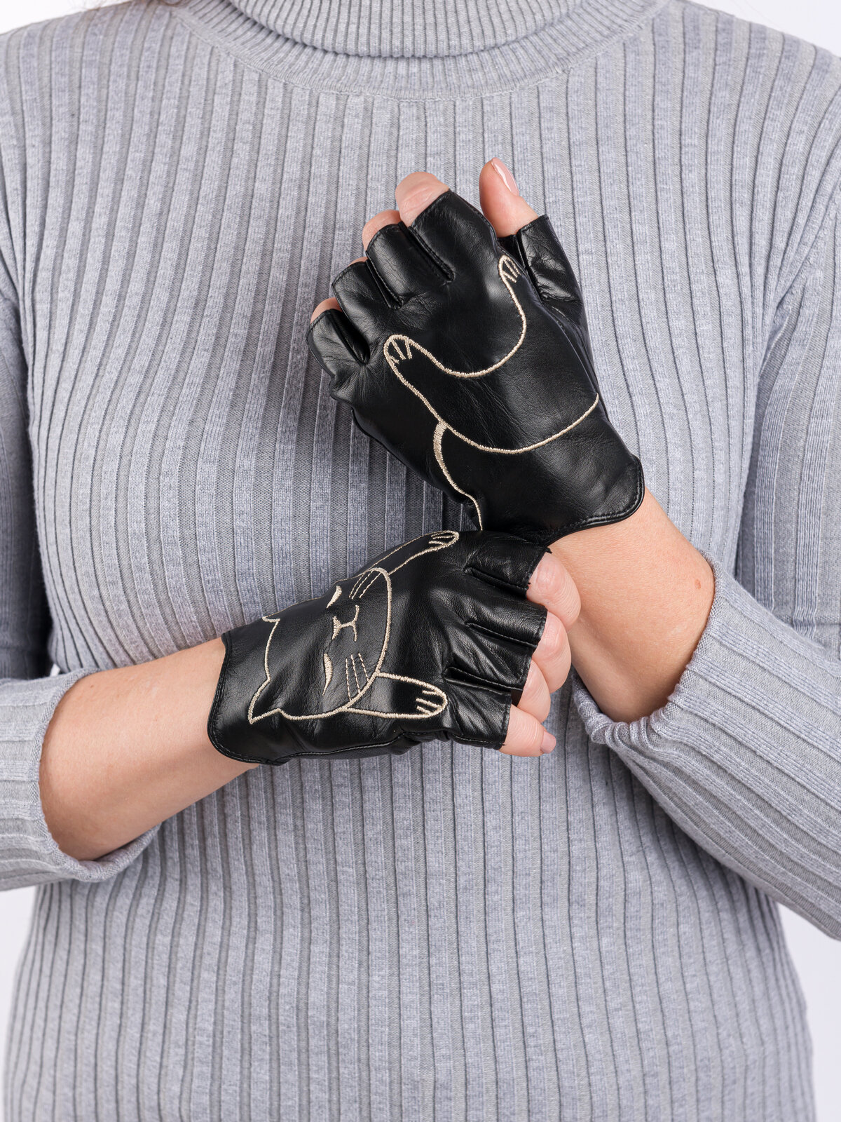 Перчатки для женщин