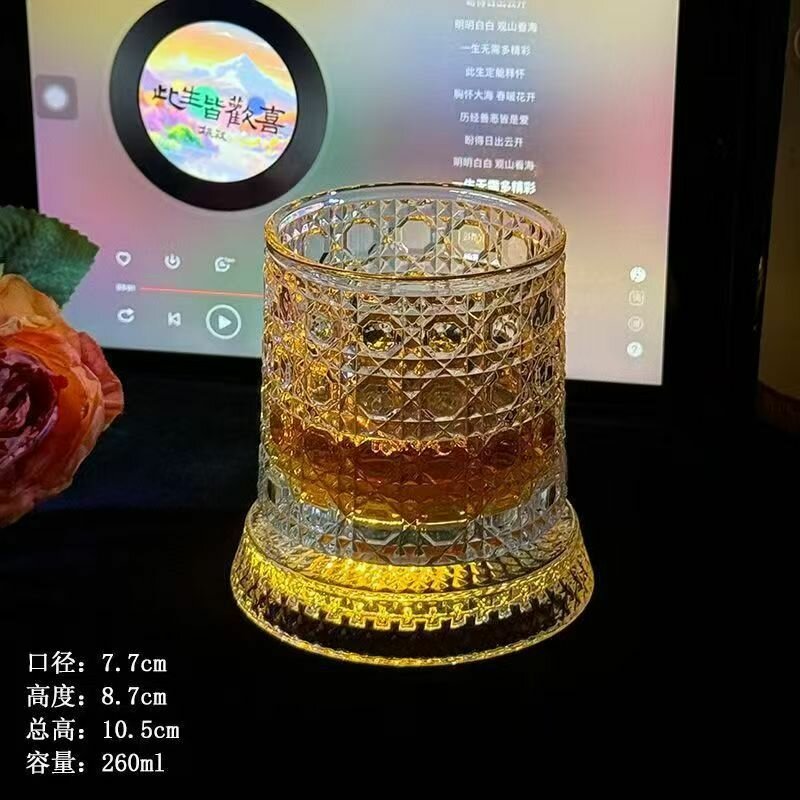 Популярная в TikTok вращающаяся чашка для виски, вращающаяся стеклянная чашка, популярная вращающаяся чашка для элитного зарубежного бренди.