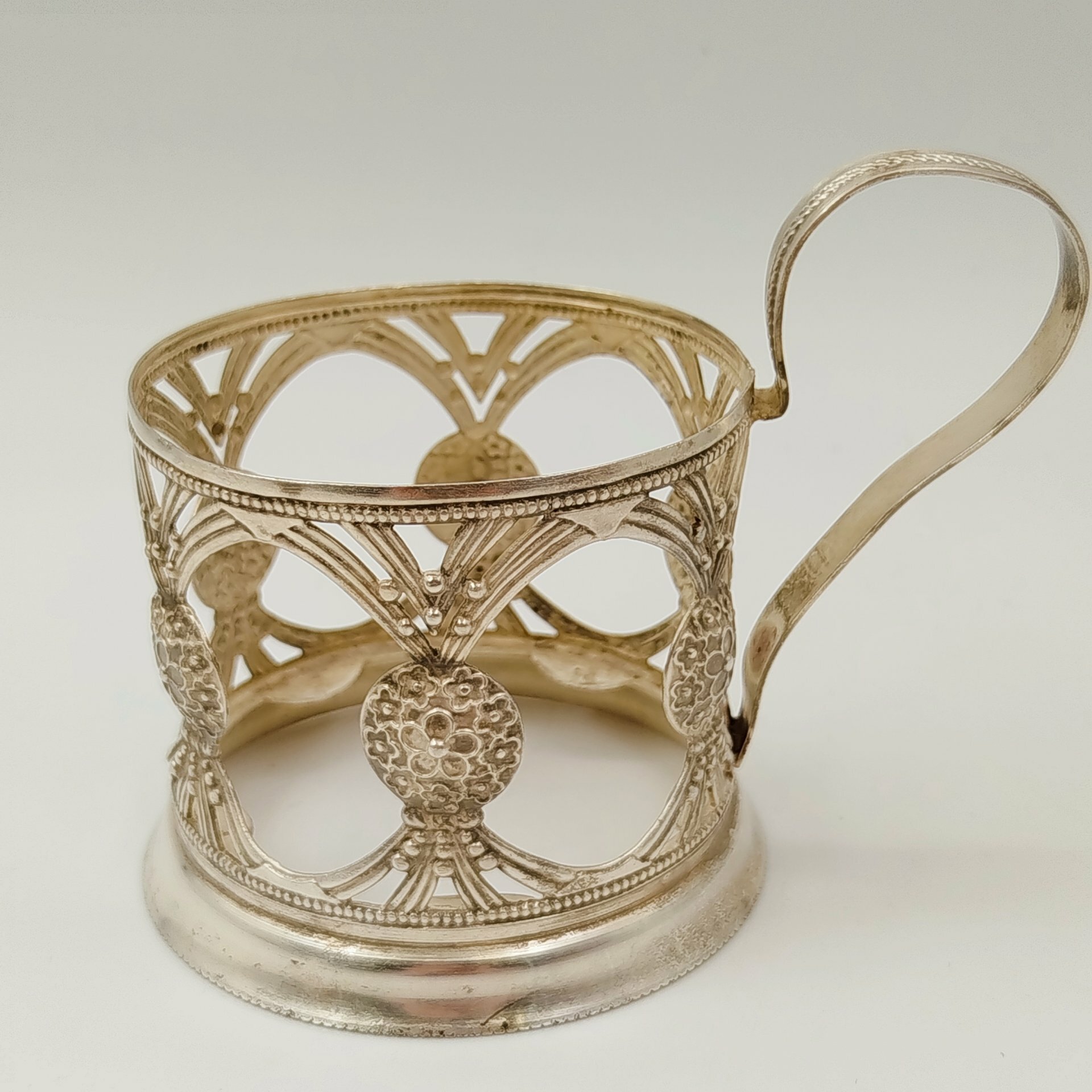 Подстаканник, выполненный в технике скани, металл, СССР, 1970-1990 гг.