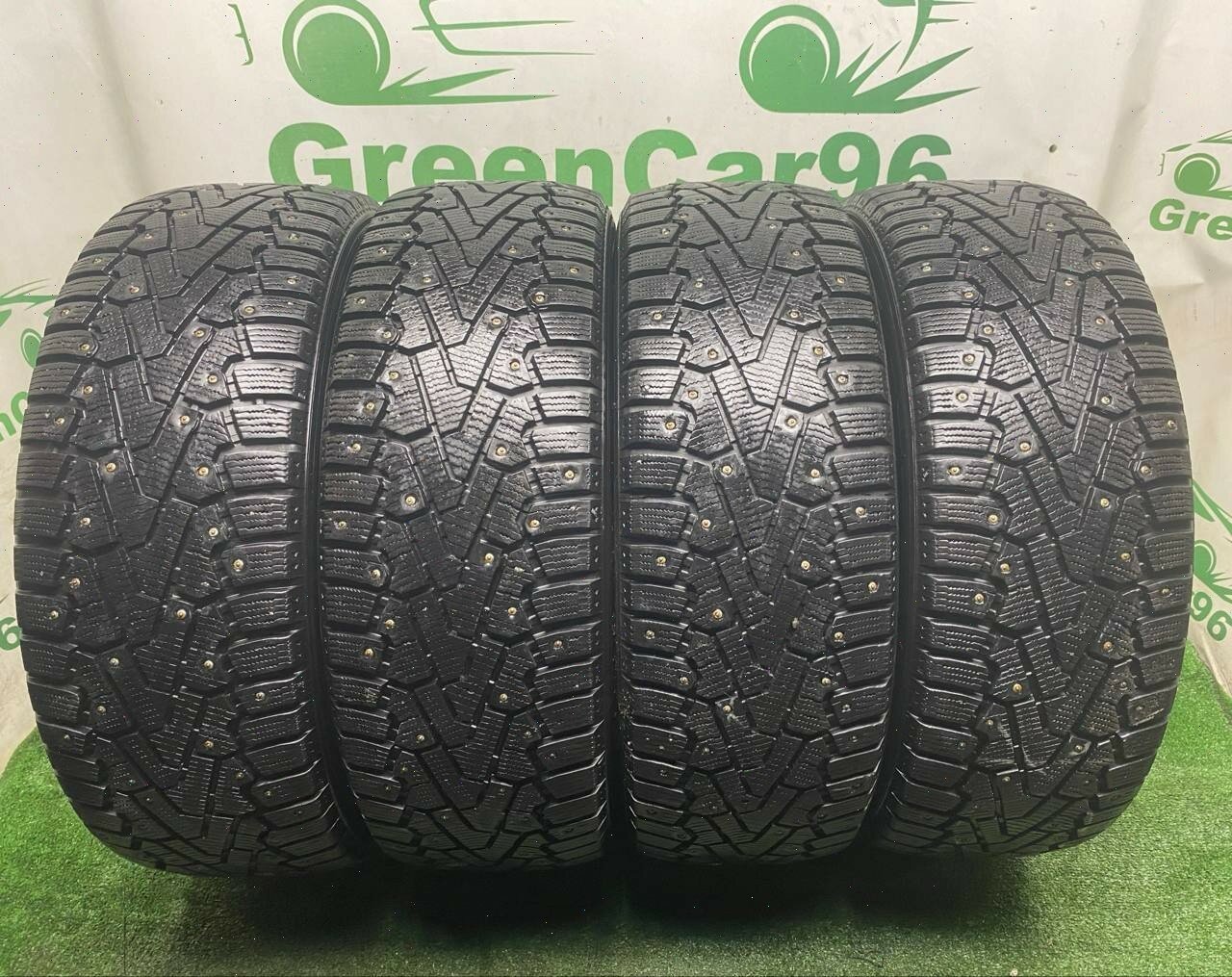 Комплект (4 шт) зимних БУ шин Pirelli Ice Zero 235/65 R17 20% износ NXW544182