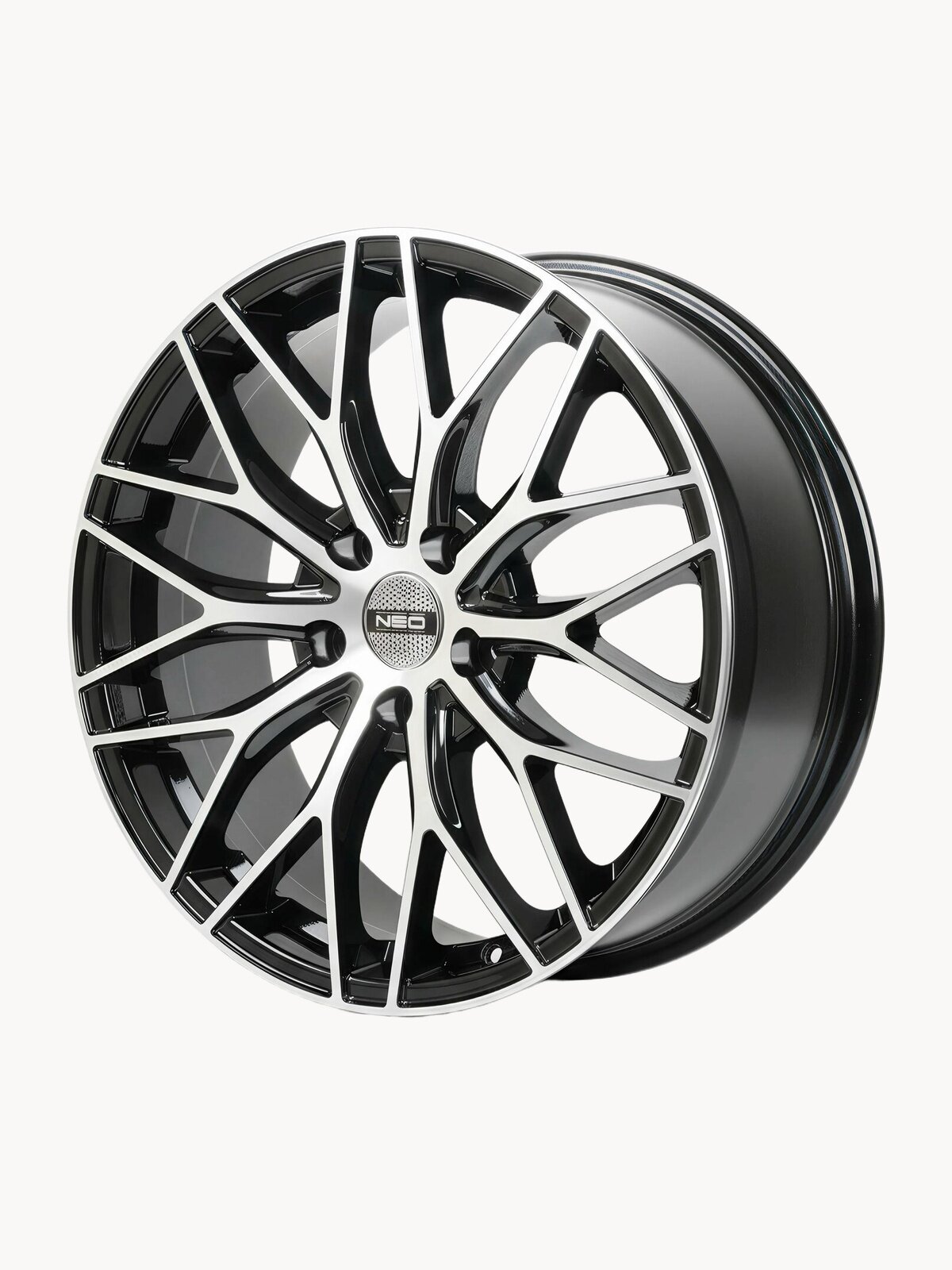 NEO 740 Колесный диск Литой 17x7" PCD5х114.3 ET40 BD 67.1