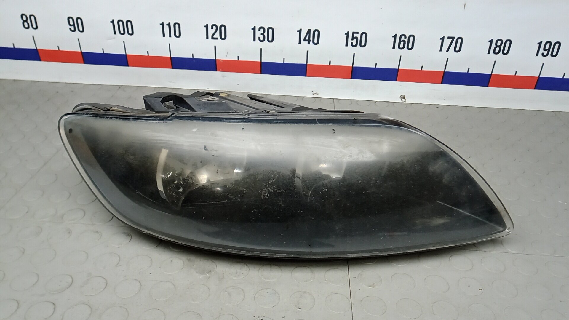 Фара правая AUDI Q7, Номер 4L0941030C
