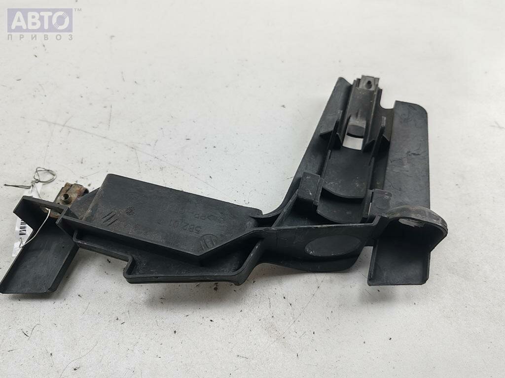 Крепление фары правой BMW 3 E46 (1998-2006)