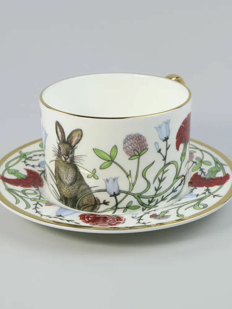 Чайная пара, Чашка с блюдцем. Форма "Идиллия", рисунок "Сад Алисы". Костяной фарфор. 250 мл. Императорский фарфоровый завод ИФЗ.