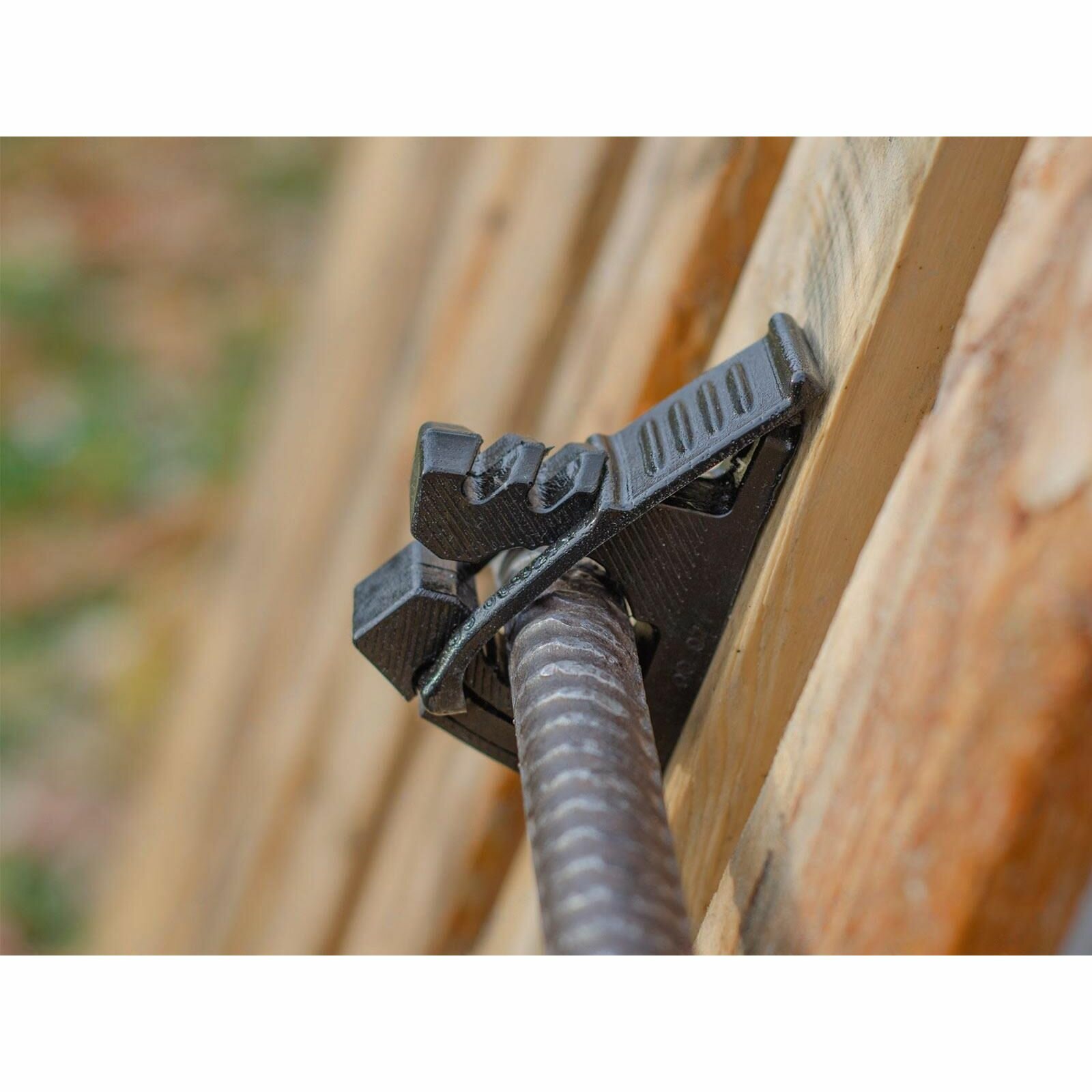 Крепление лопаты малое (под 2 болта, поперечное) цвет черный Полиуретан артикул ПУ 3320027