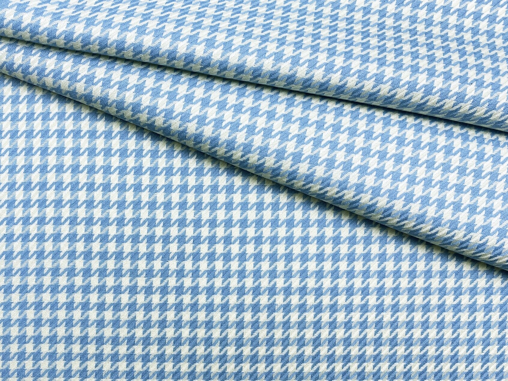 Ткань Костюмная молочно-голубая гусиная лапка 49468