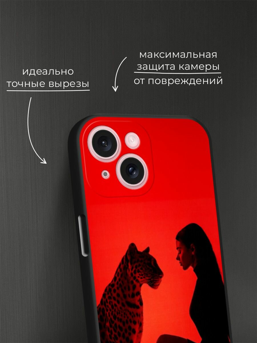 Черный матовый чехол на Apple iPhone 15 / Айфон 15 с принтом Девушка с леопардом — фото 1
