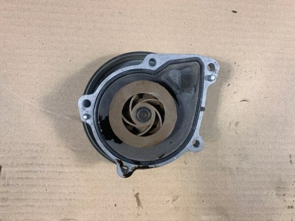 Насос водяной помпа BMW 1-series F20/F21 2011