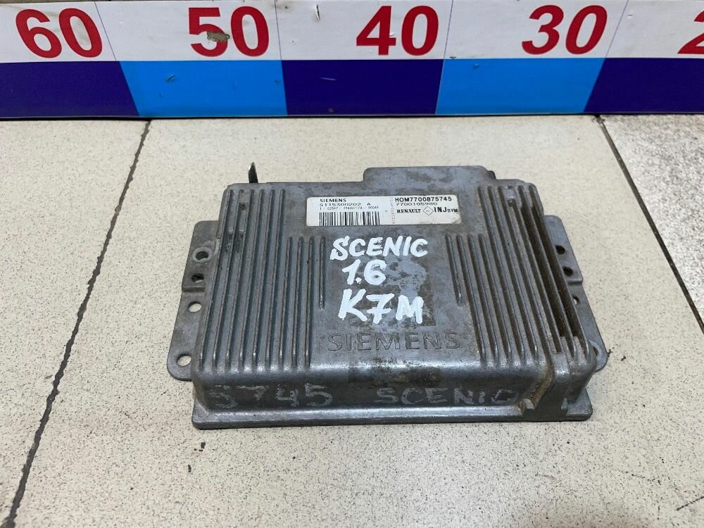 Блок управления двигателем Renault Scenic I 7700105980