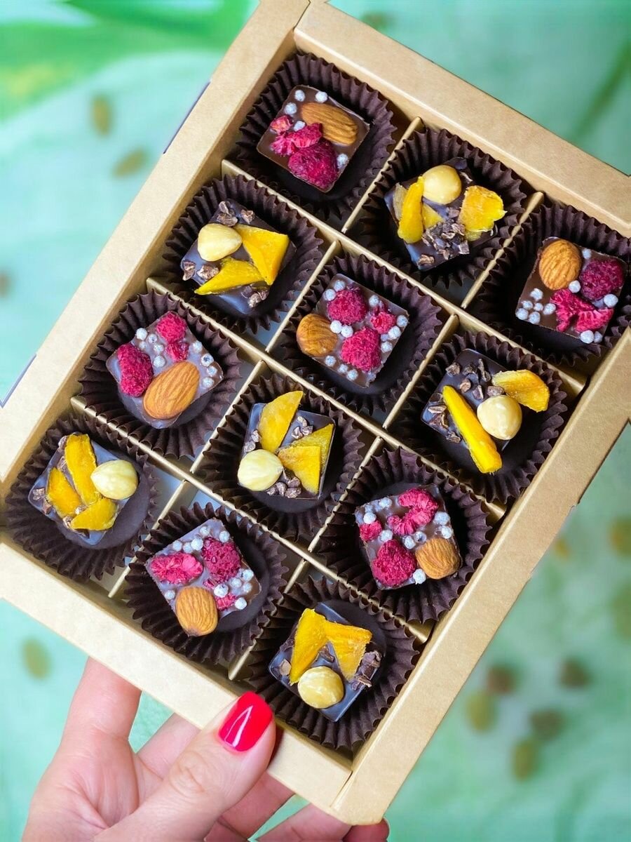 ShokoTrendy Сладкий подарок на день рождения женщине, подарочный набор конфет, 12 шт